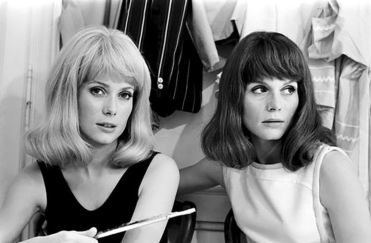 Fashionable Sister Acts With Style on International Siblings Day – Modig