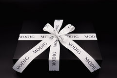 The Original Wonder Woman and the Costume Designer Donfeld – Modig