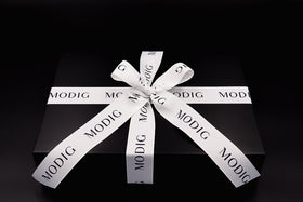 The Original Wonder Woman and the Costume Designer Donfeld – Modig