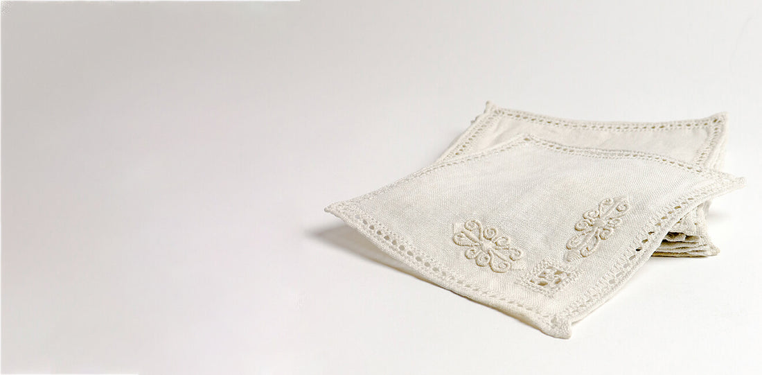 Vintage Linens – Modig