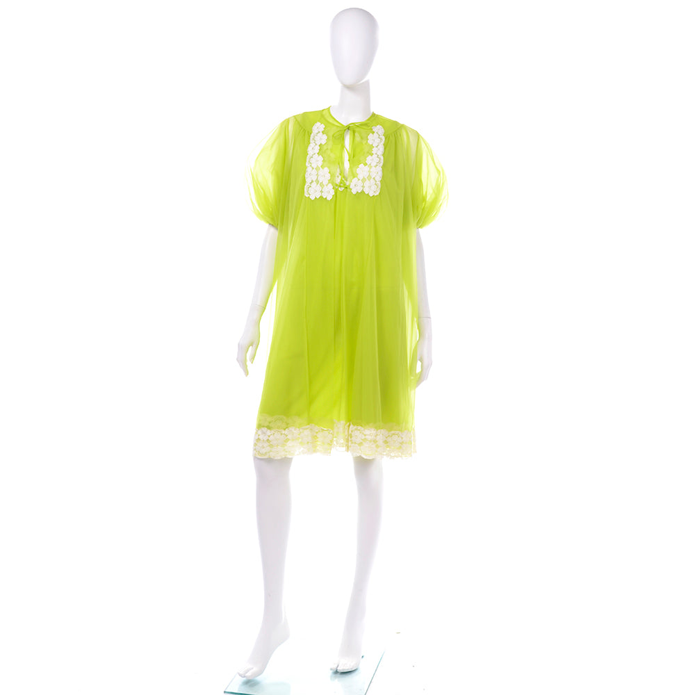 1960's Lime Green Chiffon Babydoll Peignoir Set W Nightgown & Robe – Modig