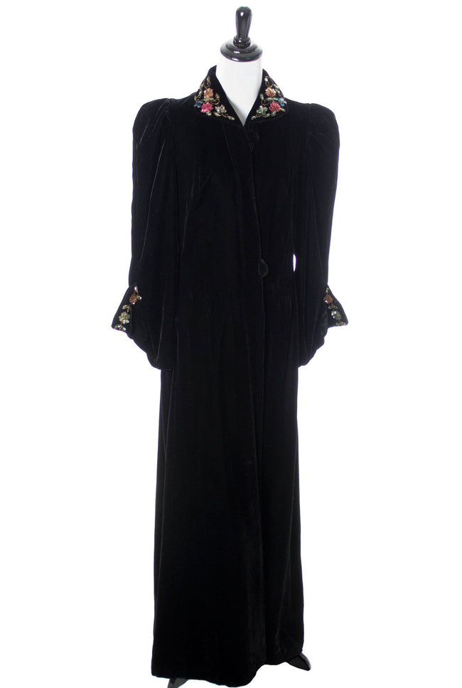 Vintage opera coat black velvet with sequins late 1930s or 1940s – Modig